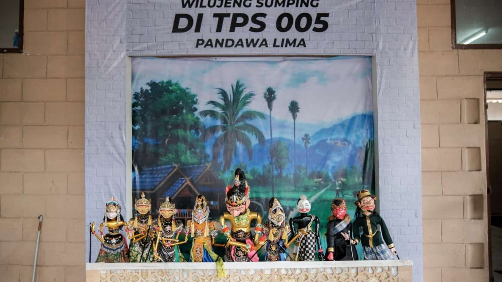 Reminding Indonesian Tradition, Five Pandavas Present at TPS 005 ...