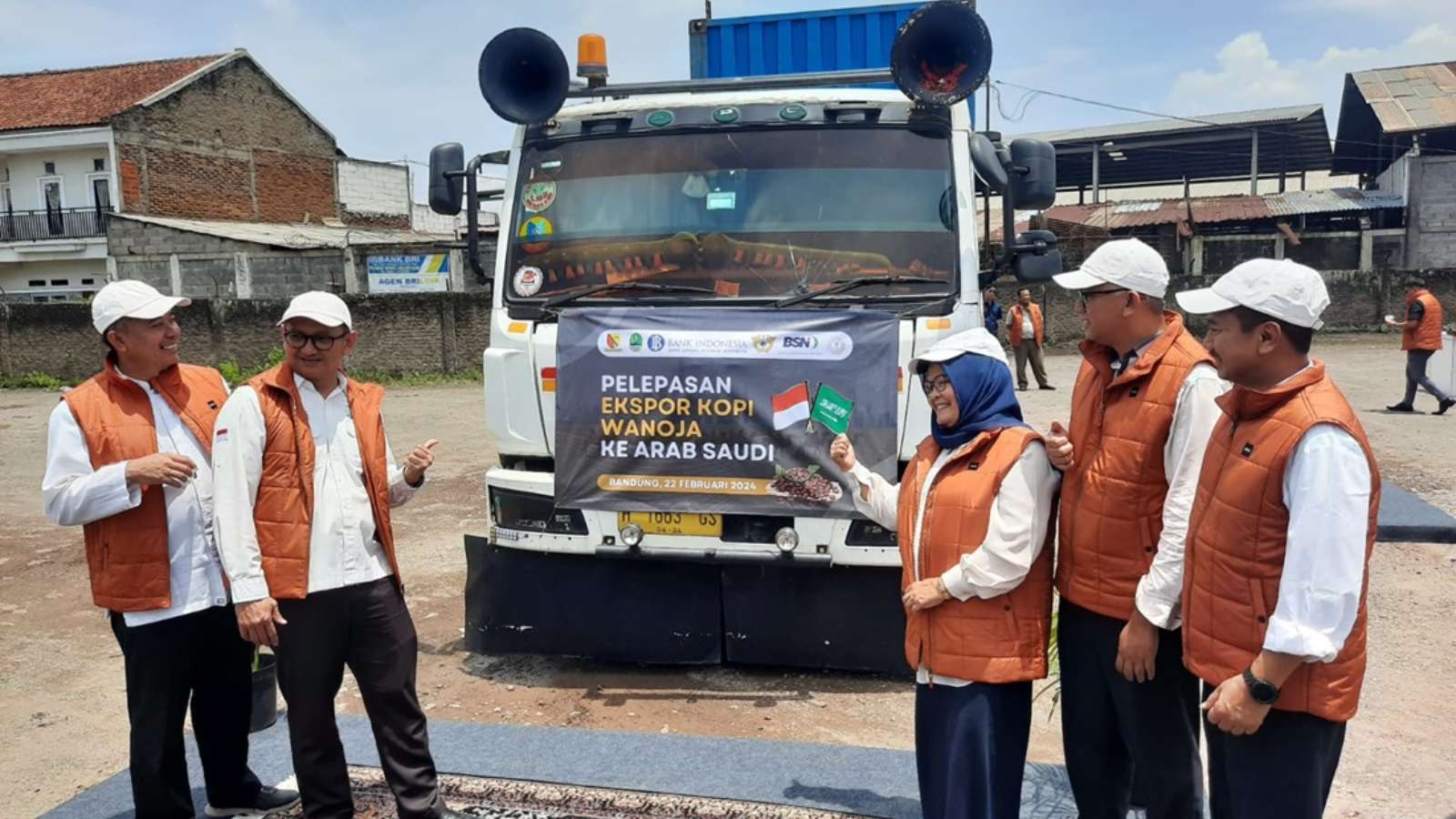 West Java Wanoja Coffee Farmers Export 7 Tons of Arabica Coffee to ...