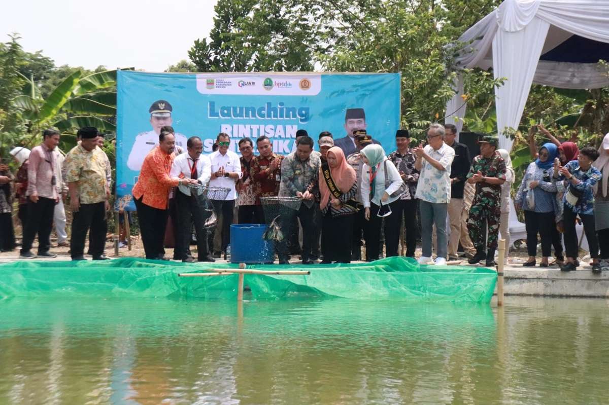 Acting Regent Dedy Supriyadi Launches Bekasi Patin Fish Center Initiative