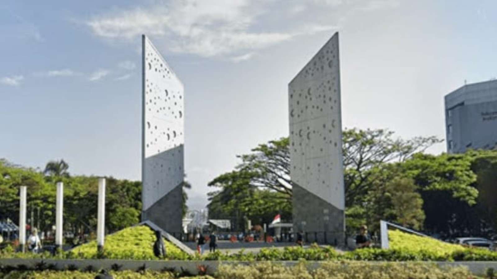 COVID-19 Heroes Monument in Bandung City: A Way to Honor the Struggle ...