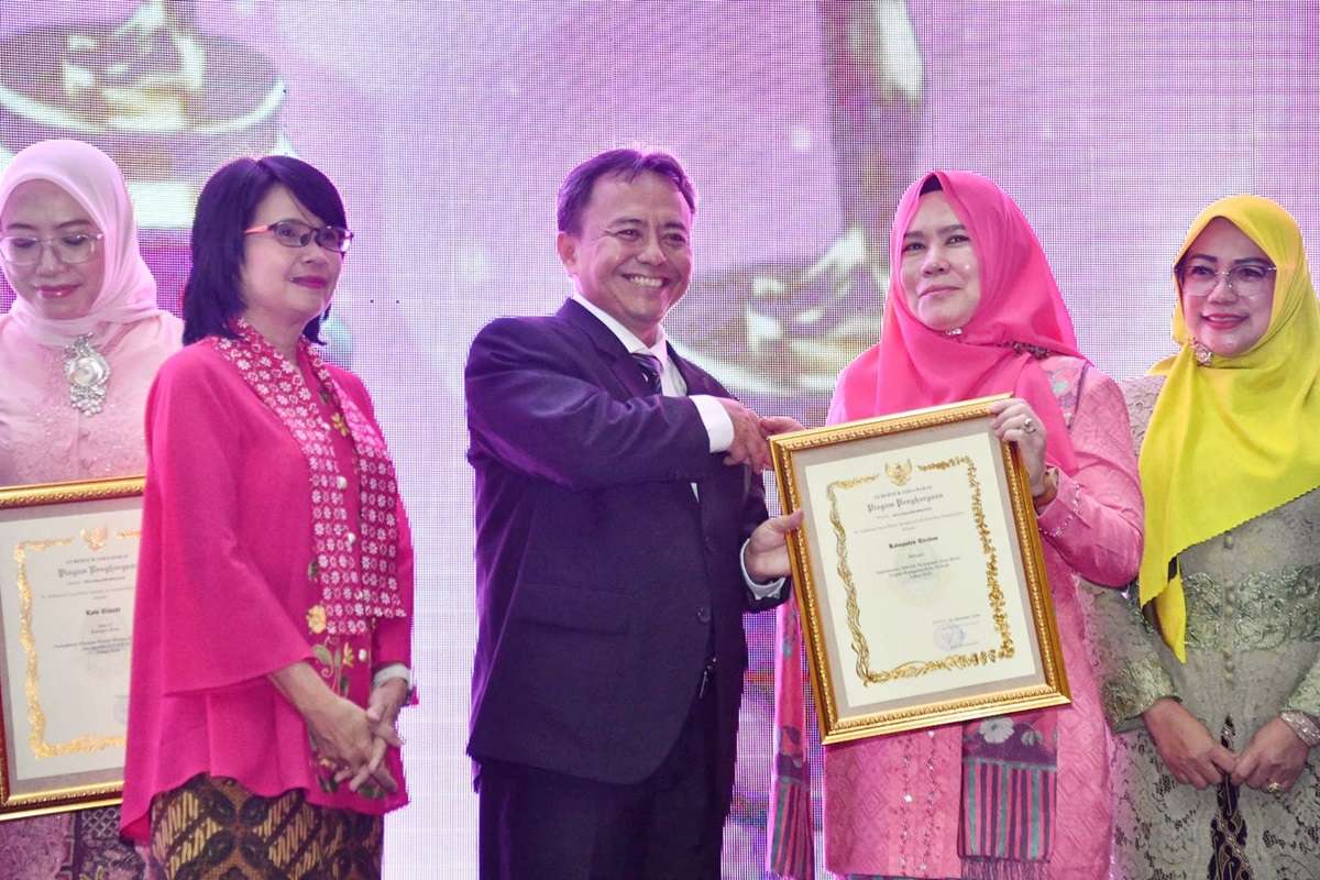 15,000 West Java Girls' School Participants Graduate