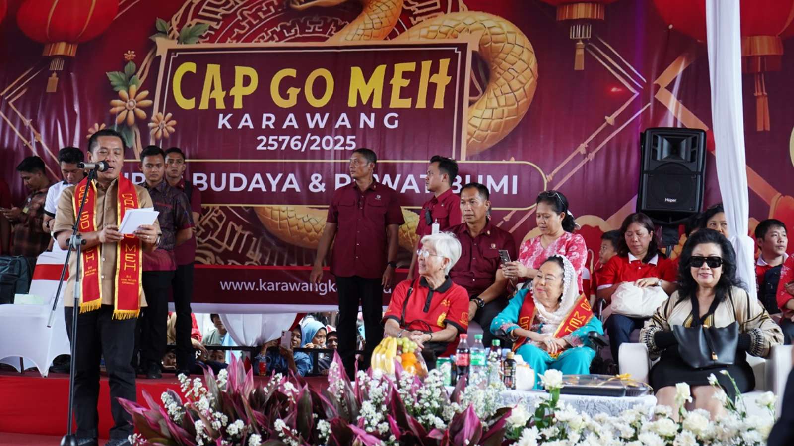 Cap Go Meh Parade Celebration in Karawang Regency Takes Place Lively