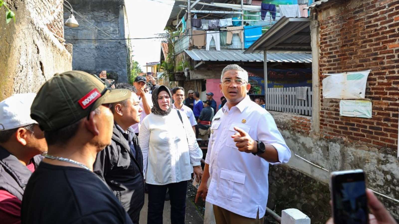 Anticipating Disasters, Bandung Mayor Pushes for Traditional Warning System